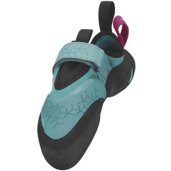 How to fit climbing shoes and how tight should they be?